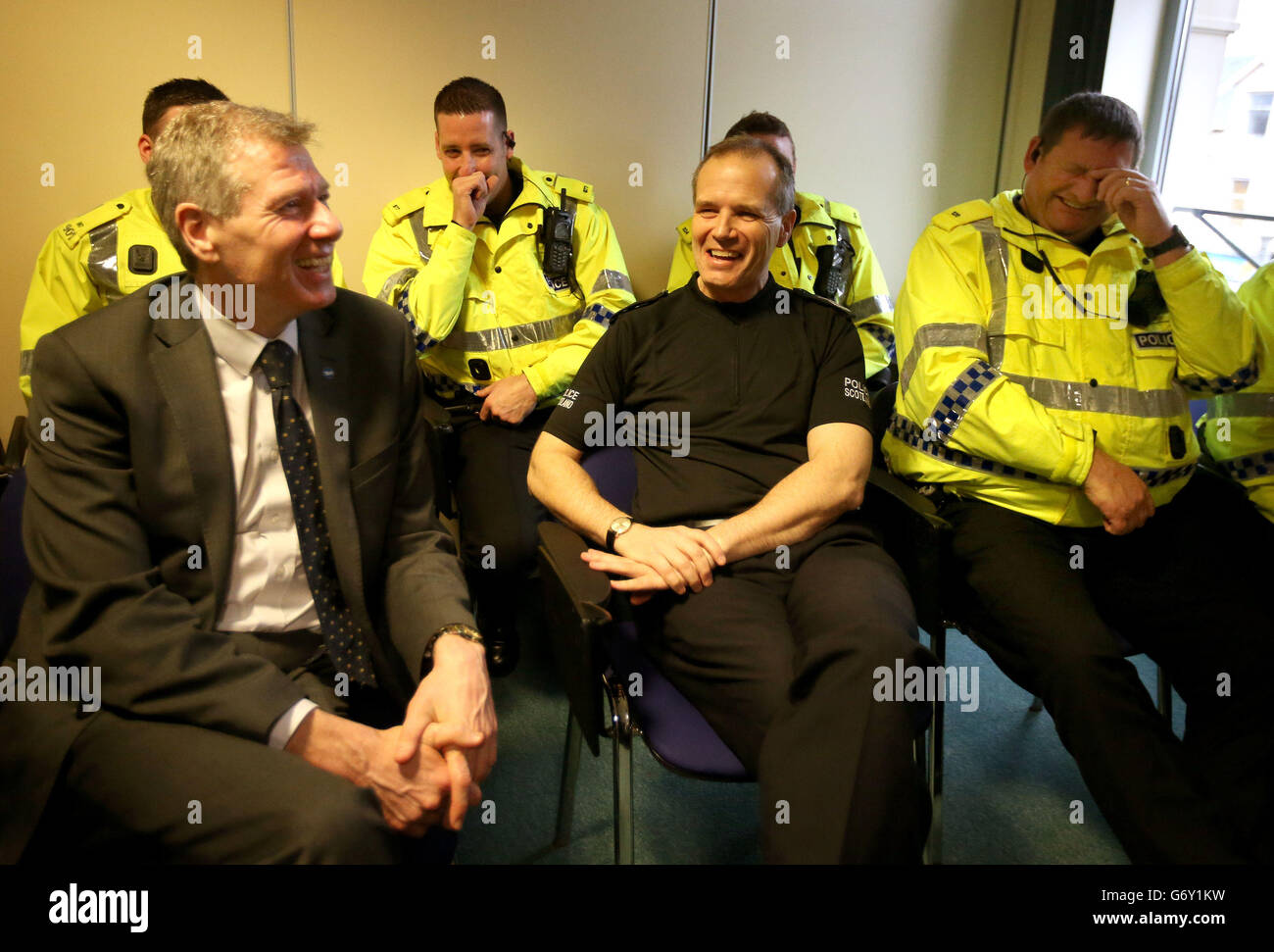 Community police briefing - Scotland Stock Photo - Alamy