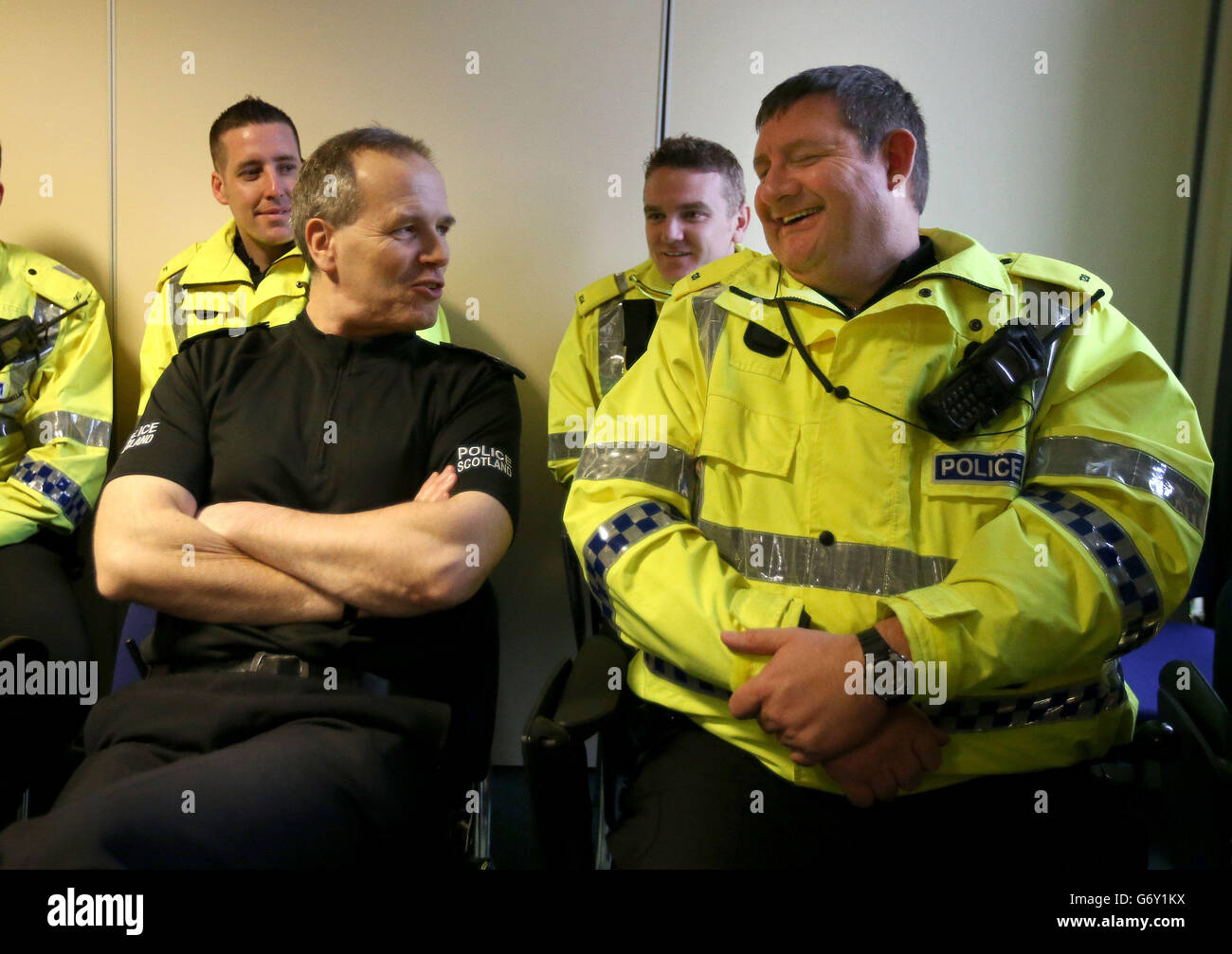 Community police briefing - Scotland Stock Photo - Alamy