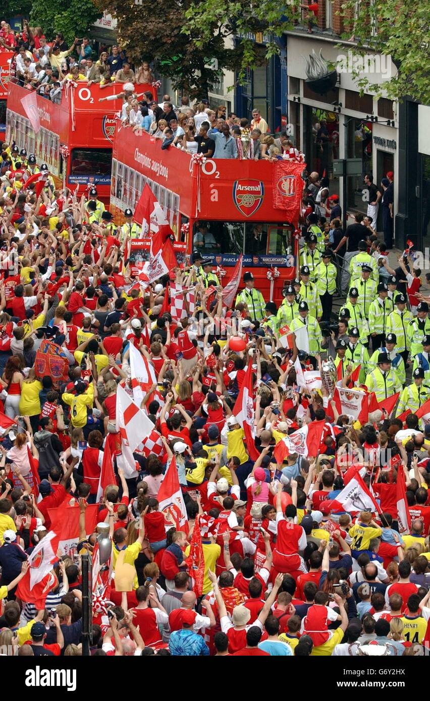 Sport football victory parade arsenal premiership champions bus crowds ...
