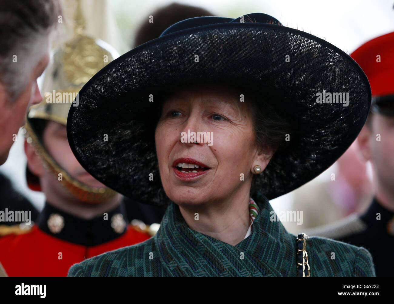 Royalty racing aintree hi-res stock photography and images - Alamy