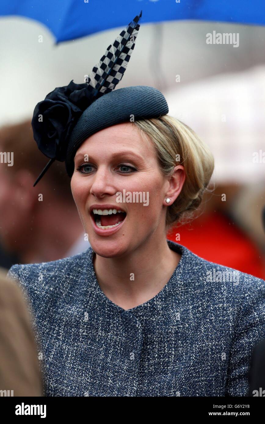 2014 crabbies grand national festival hi-res stock photography and ...