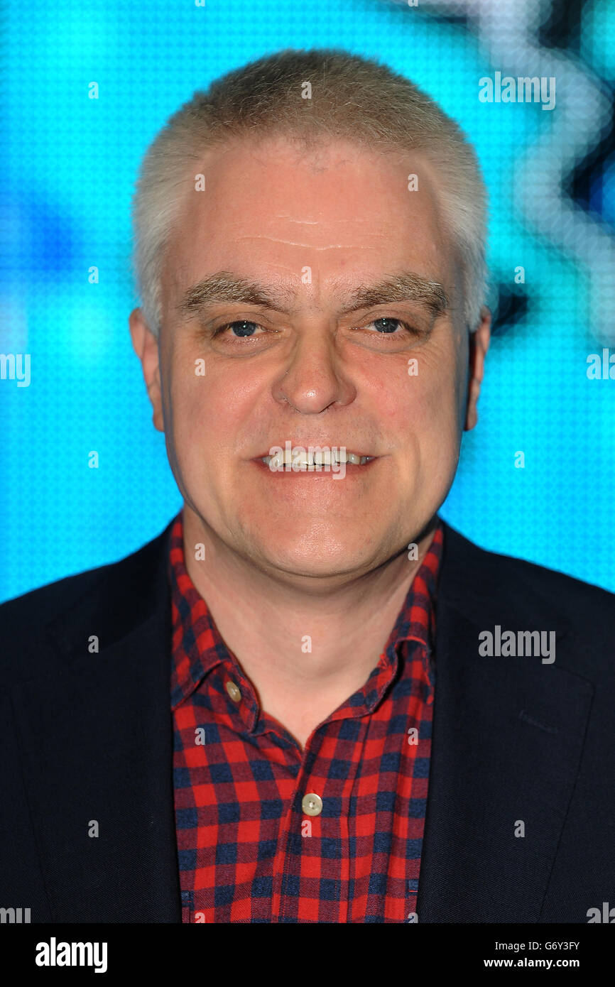 Gadget show presenter hi-res stock photography and images - Alamy
