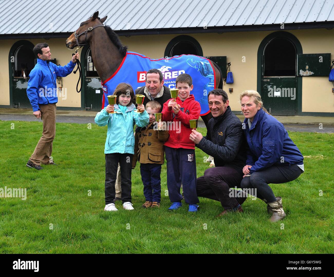 Trainer jim culloty homecoming parade mount corbitt stables hi-res ...