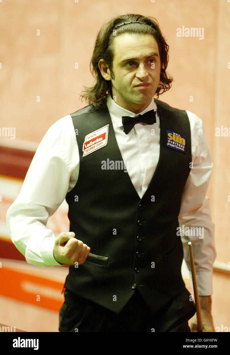 The 2004 Embassy World Snooker Championships. Ronnie O'Sullivan during ...