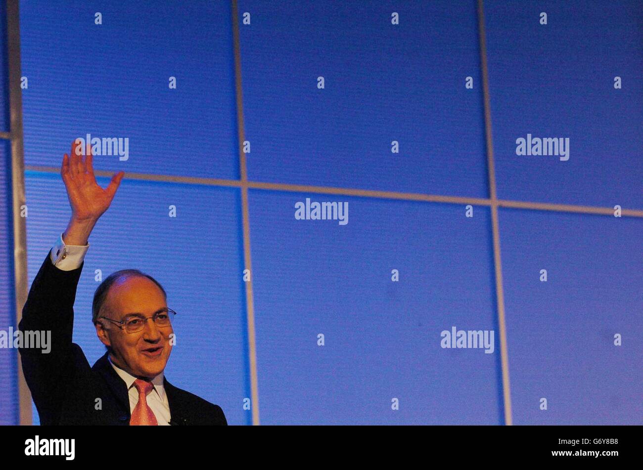 The leader of the Conservative Party Michael Howard acknowledges the ...