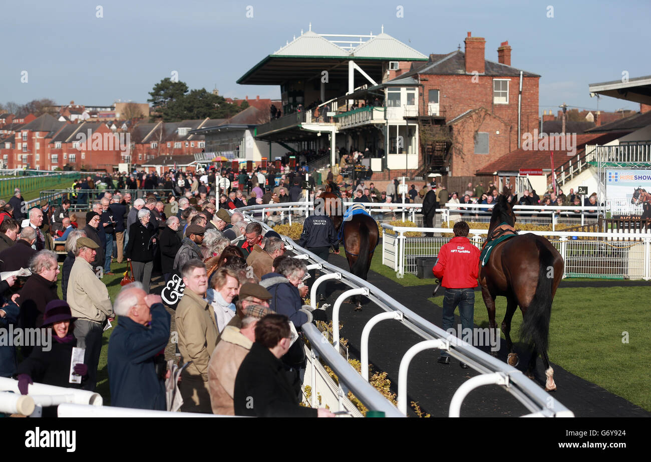 Horse Racing - Jumps Finale - Warwick Racecourse Stock Photo - Alamy
