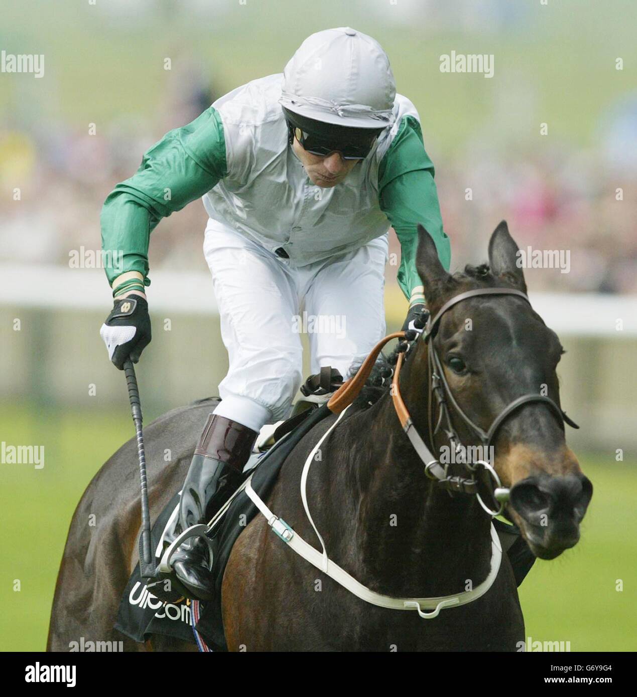 Newmarket rowley mile course hi-res stock photography and images - Alamy