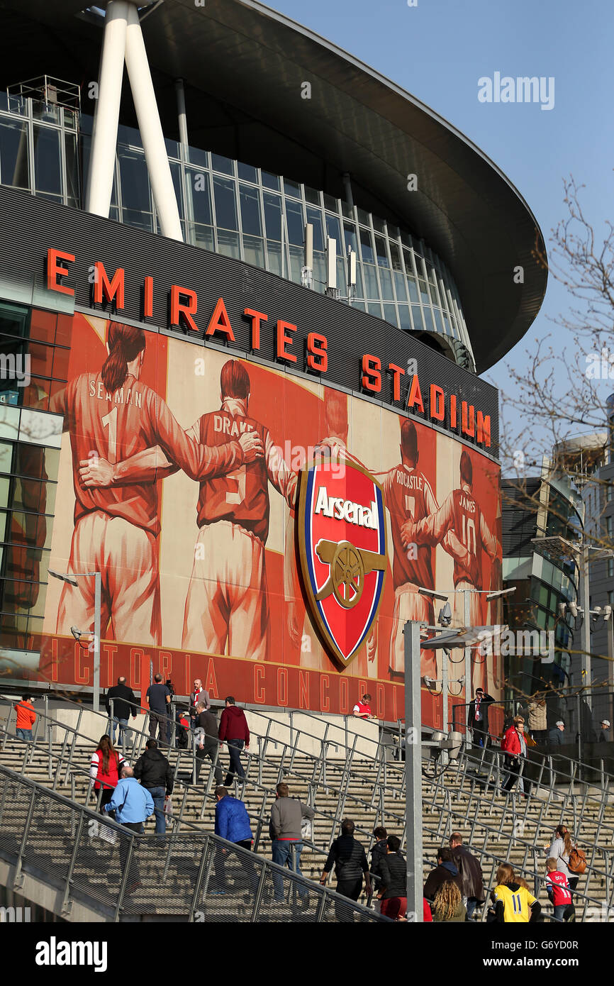 Fans outside the emirates stadium the barclays premier league match hi ...