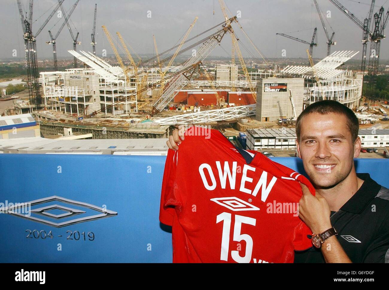 Michael Owen signs new Umbro Deal - London Stock Photo - Alamy