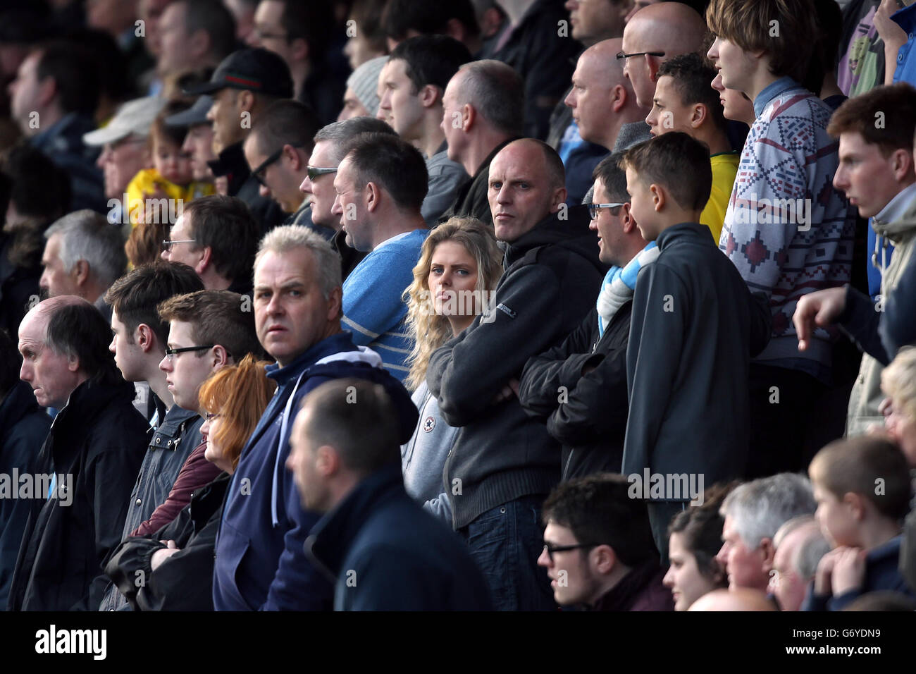 Crewe alexandra fans in the stands hi-res stock photography and images ...