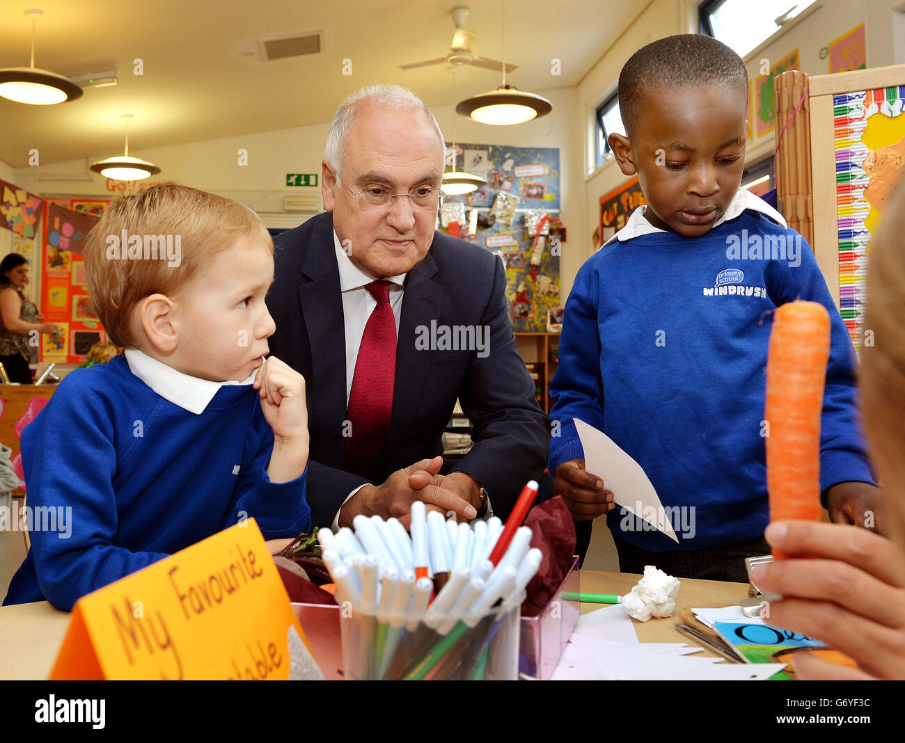Sir Michael Wilshaw visit to nursery Stock Photo - Alamy