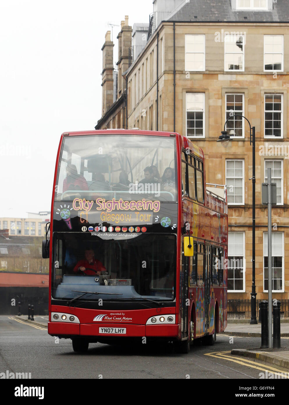 Glasgow city sightseeing bus hi-res stock photography and images - Alamy