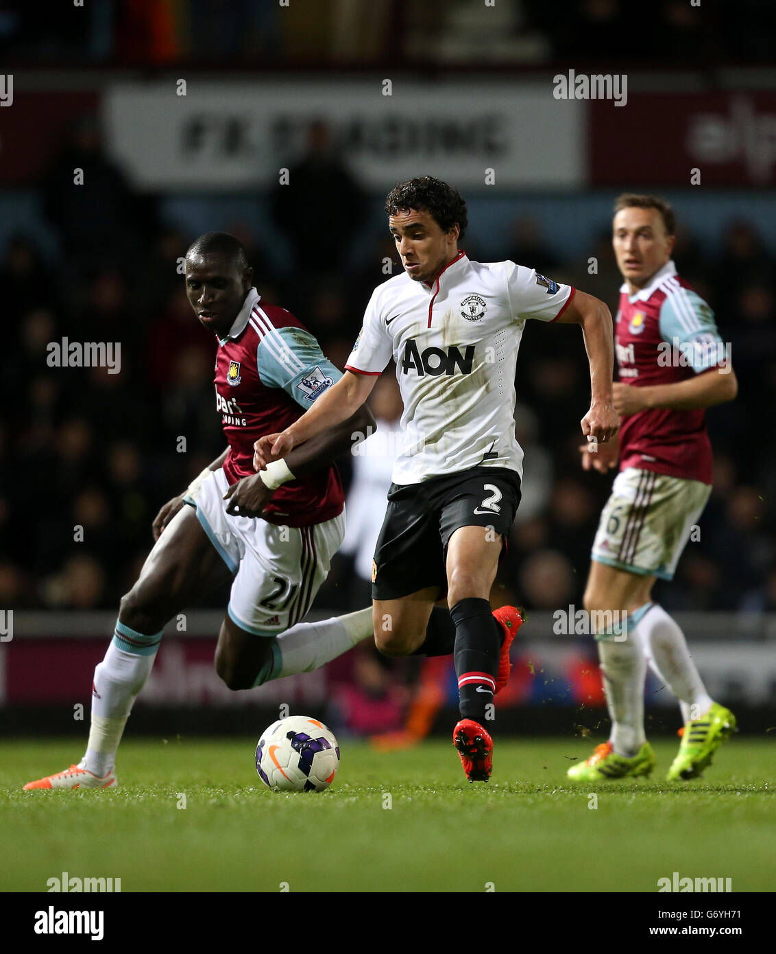 Soccer - Barclays Premier League - West Ham United v Manchester United - Upton Park. West Ham ...