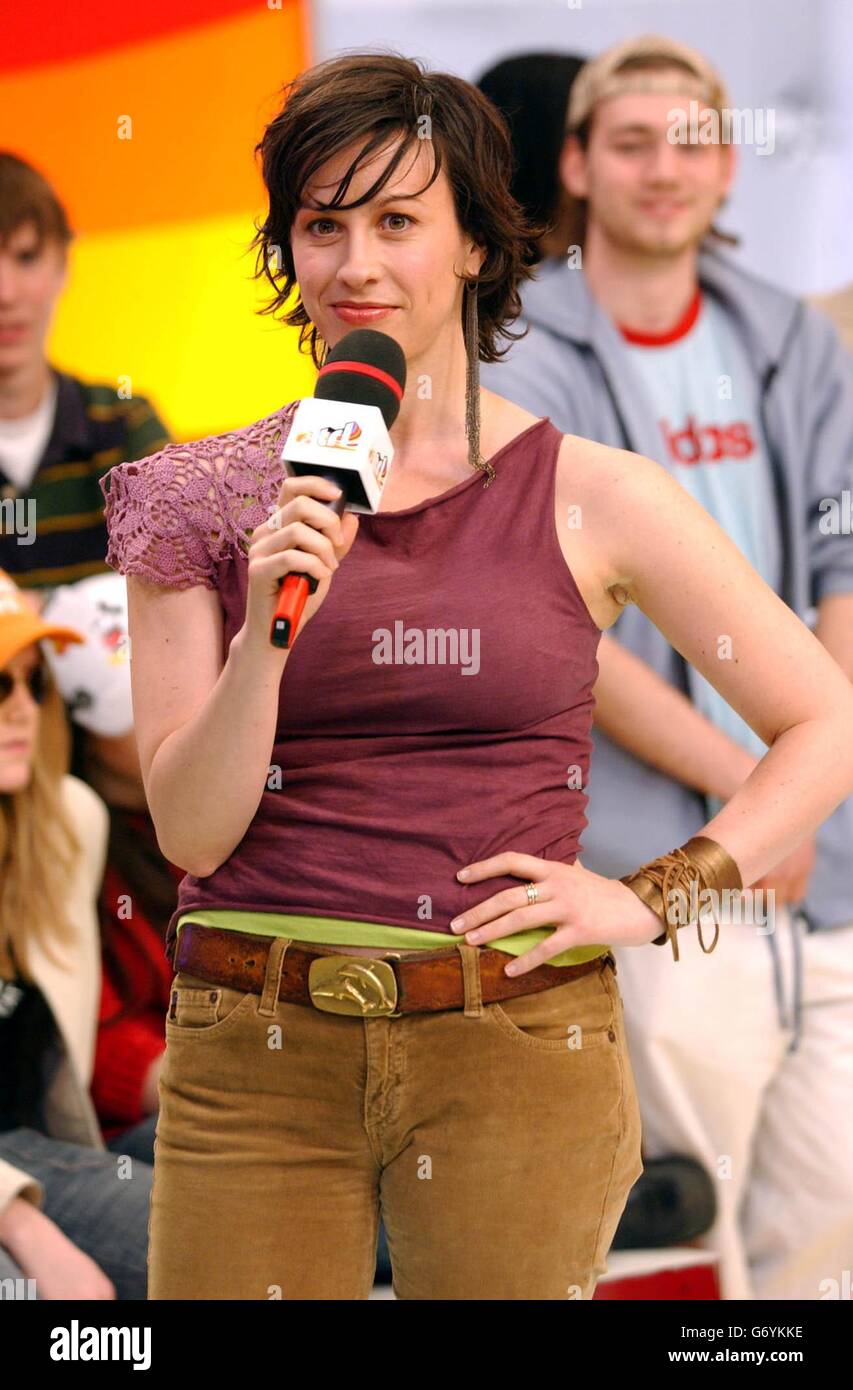 Canadian singer Alanis Morrisette during a pre-recorded MTV TRL UK at ...