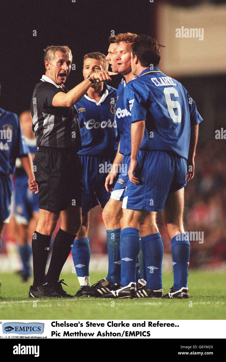 Referee keith burge hi-res stock photography and images - Alamy