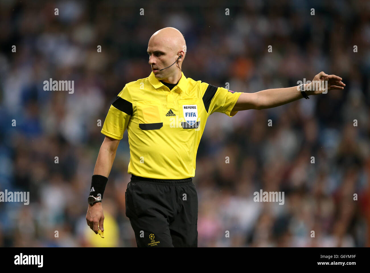 Referee sergei karasev hi-res stock photography and images - Alamy