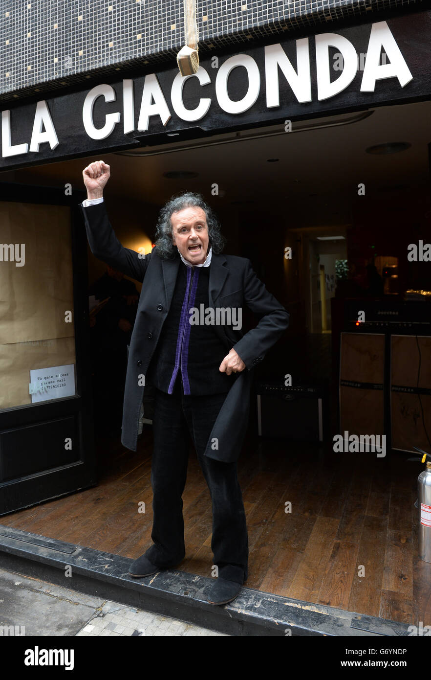 Donovan pop singer hi-res stock photography and images - Alamy