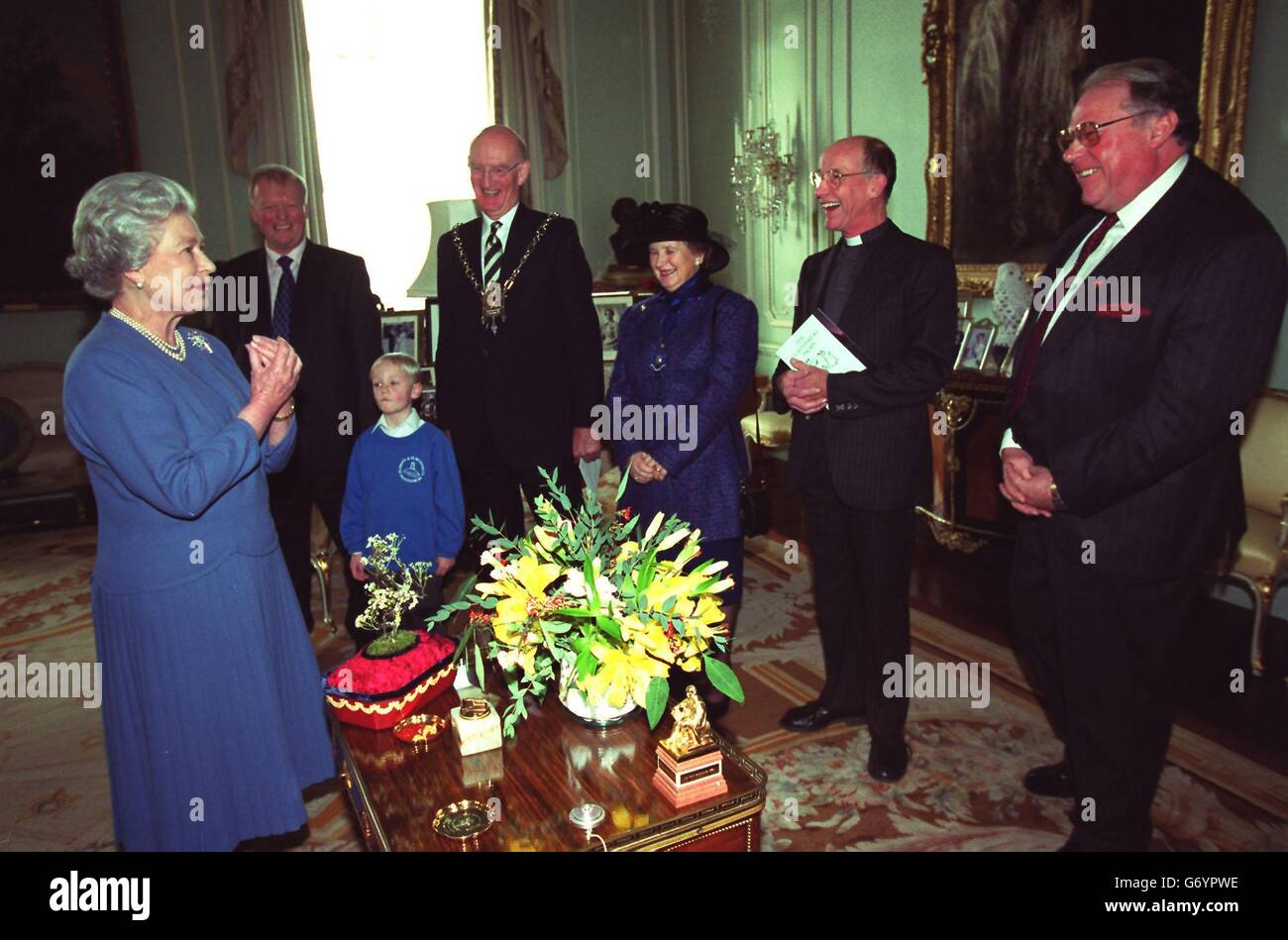 Richard Biddlecombe with his son, Sebastion, with Councillor Edward ...