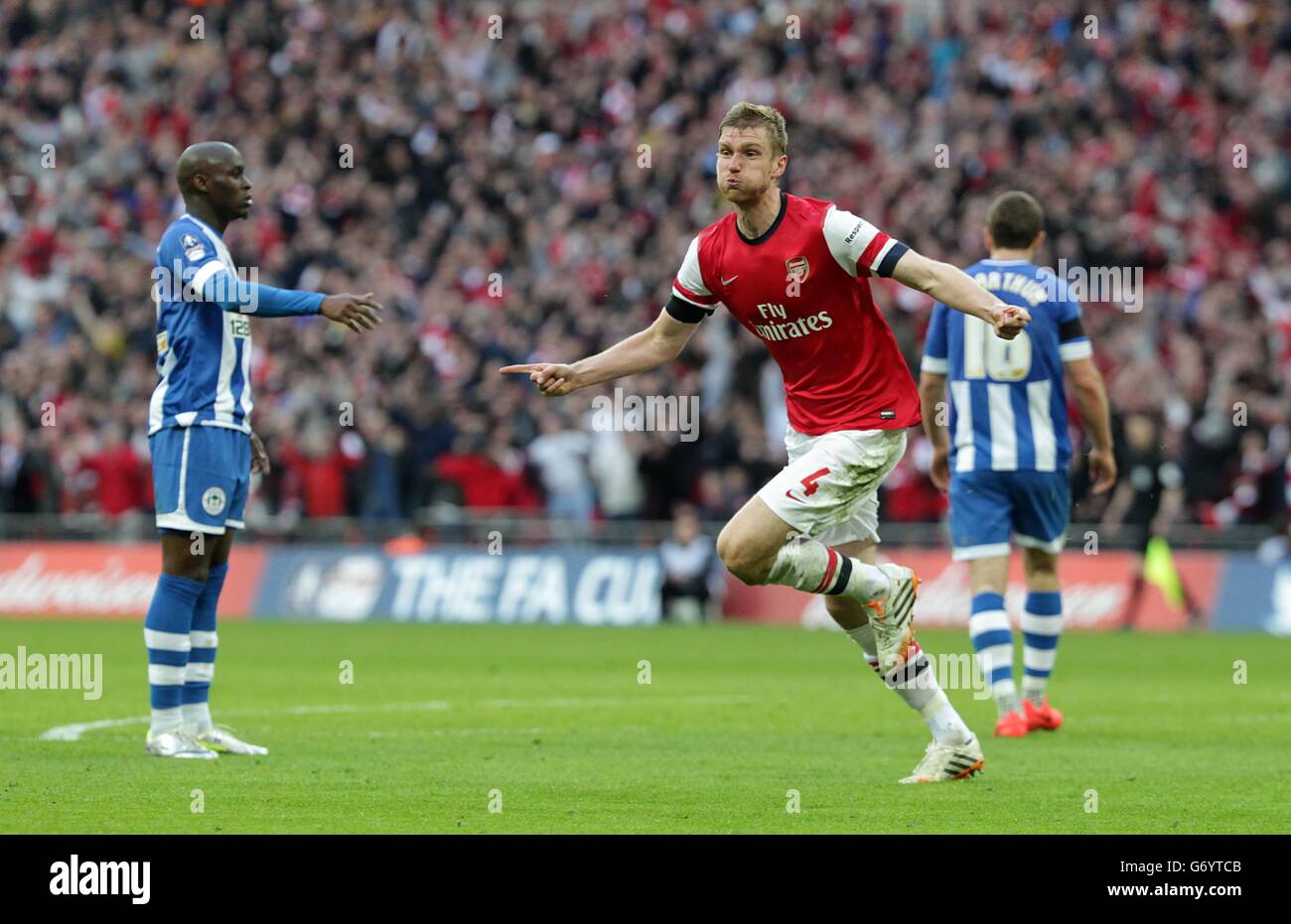 Semi final 1 wembley stadium hi-res stock photography and images - Alamy