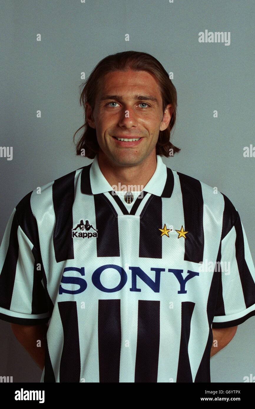 UEFA Champions League 1996/7 - Soccer Stock Photo - Alamy