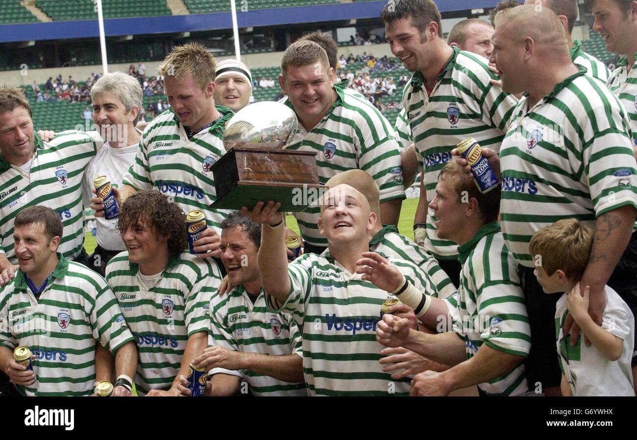 Sport rugby union celebrating holding trophy chris lowrie hi-res stock ...