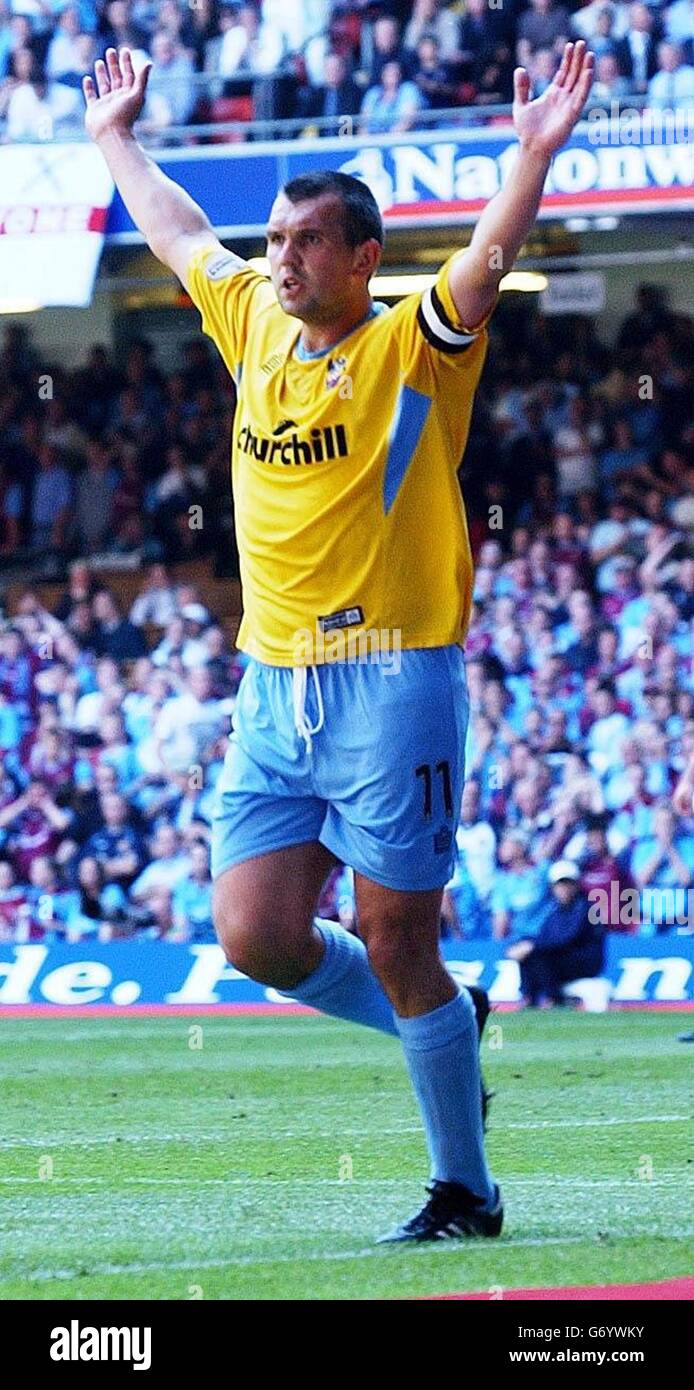 Neil shipperley palace west ham hi-res stock photography and images - Alamy