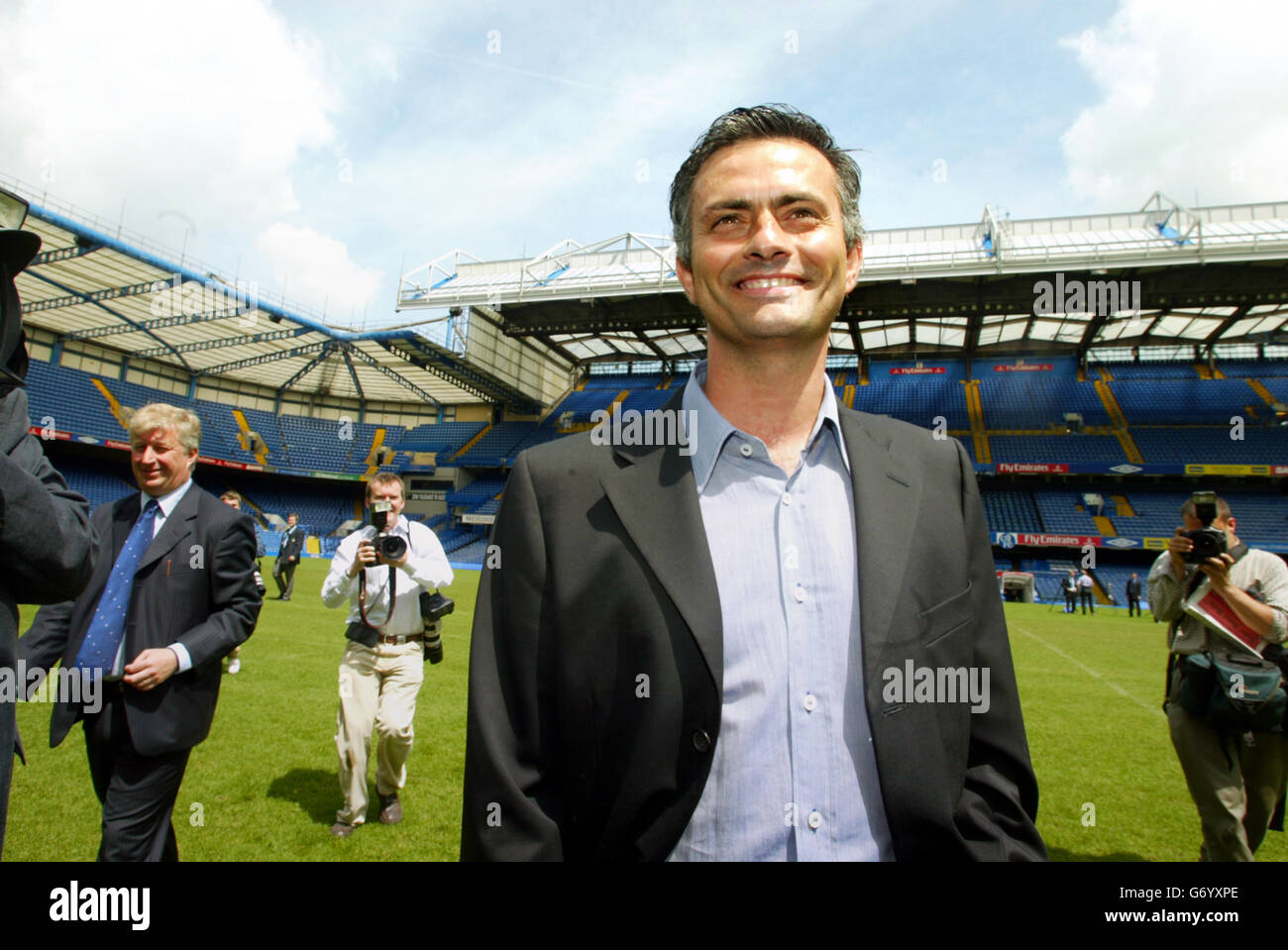 Chelsea 2004 champions league hi-res stock photography and images - Alamy