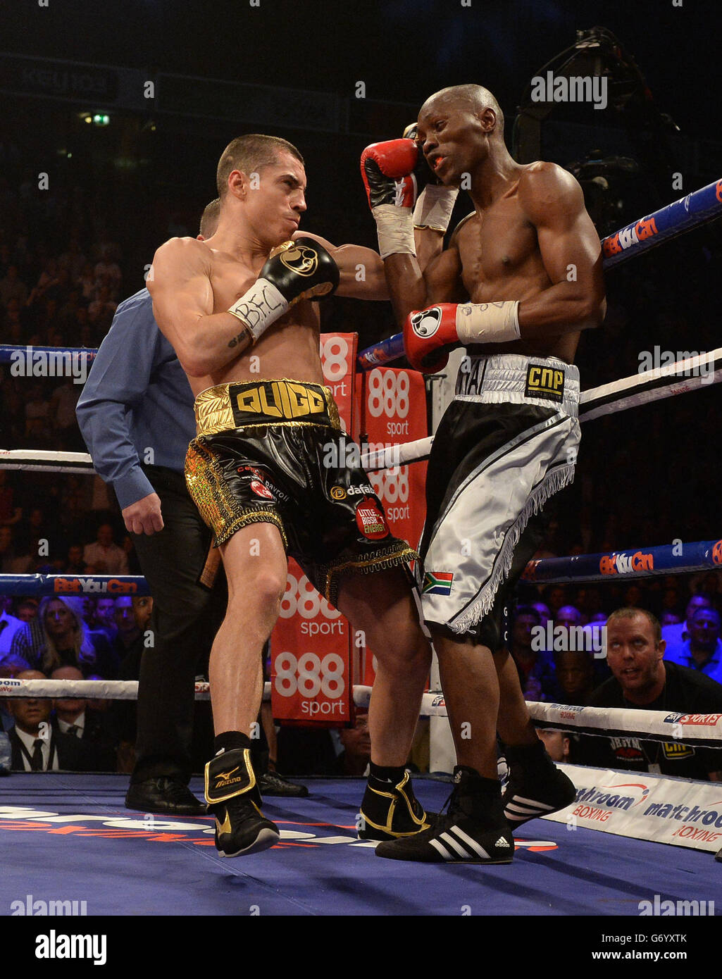 Scott Quigg (left) in action against and Tshifhiwa Munyai during the ...