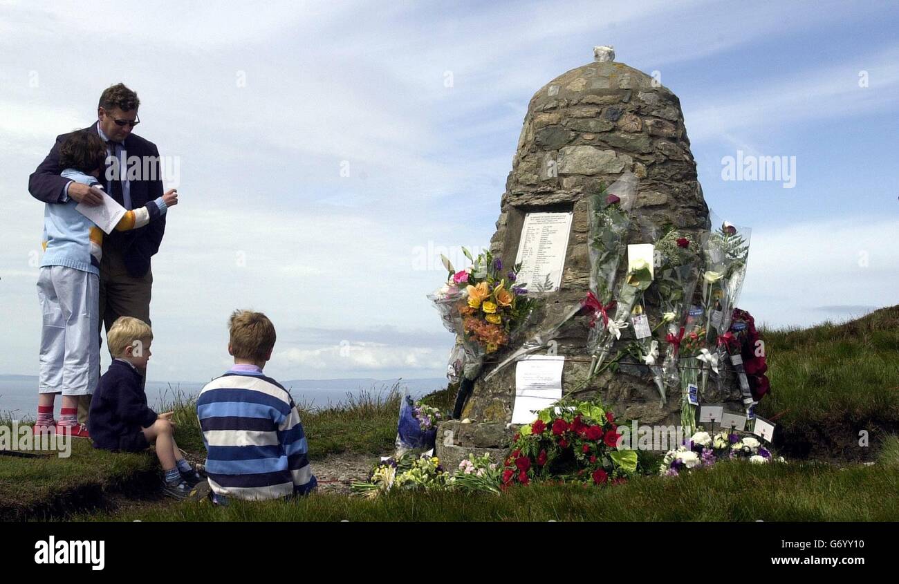 1994 chinook helicopter crash on mull kintyre hi-res stock photography ...