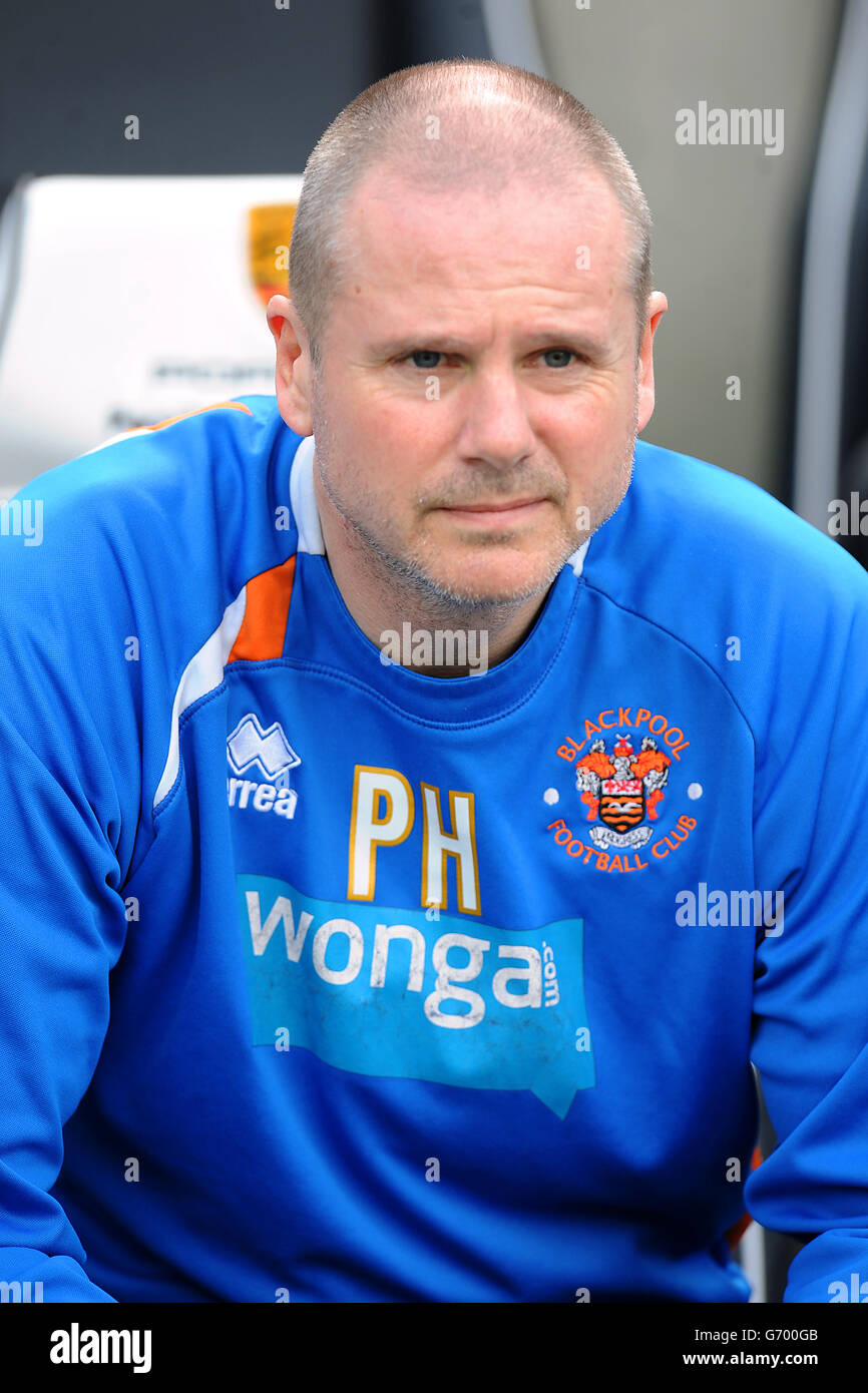 Soccer blackpool headshot head shot hi-res stock photography and images ...