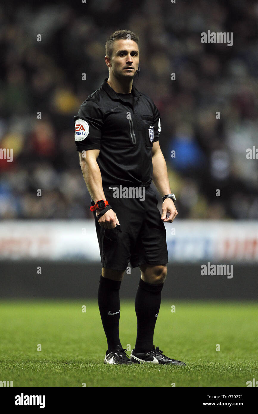 Referee james adcock hi-res stock photography and images - Alamy