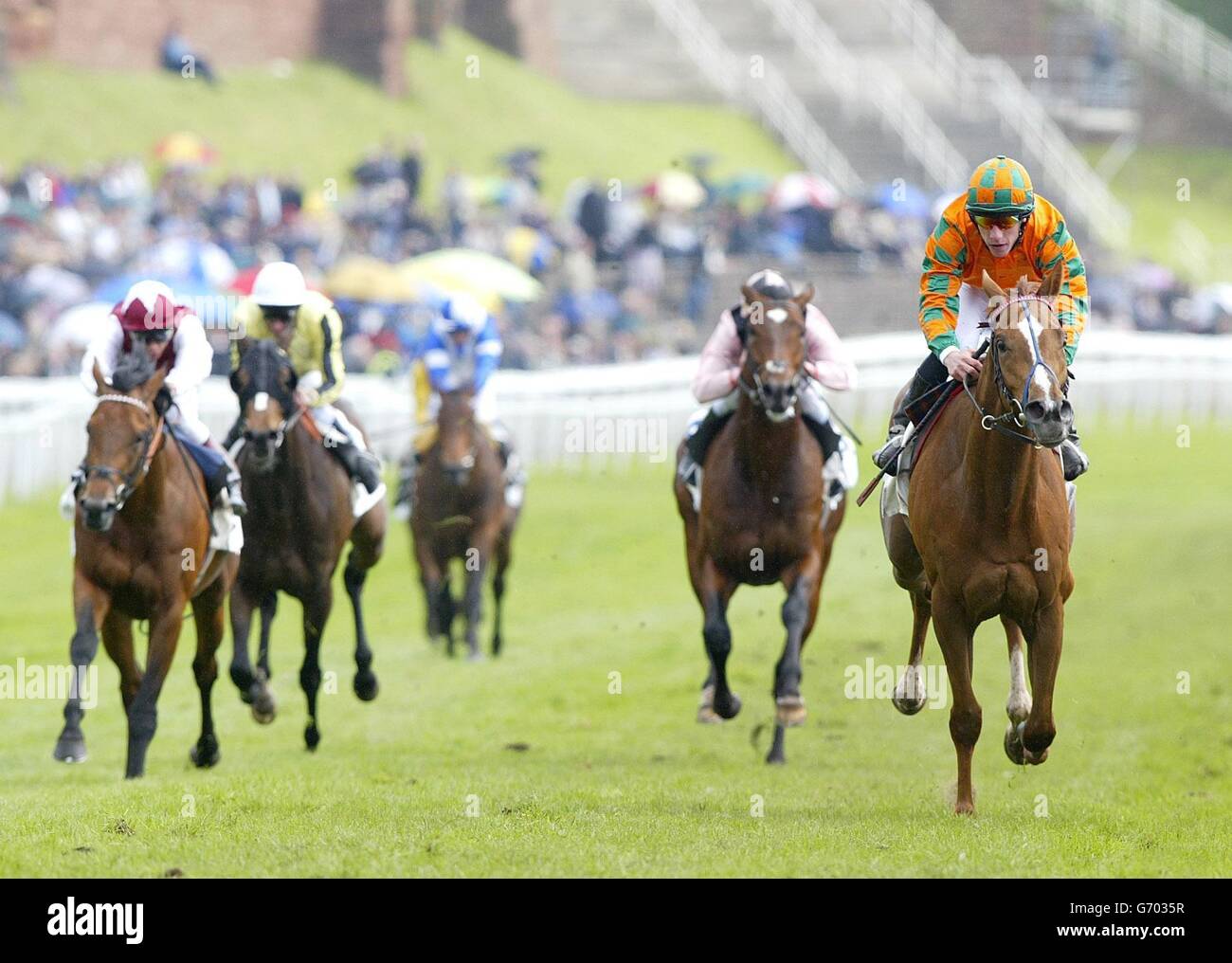 Red lancer wins at chester hi-res stock photography and images - Alamy