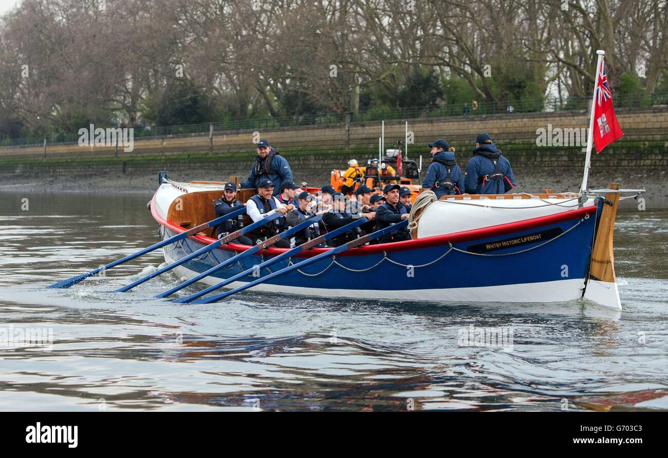 Thames lifeboat boat hi-res stock photography and images - Alamy