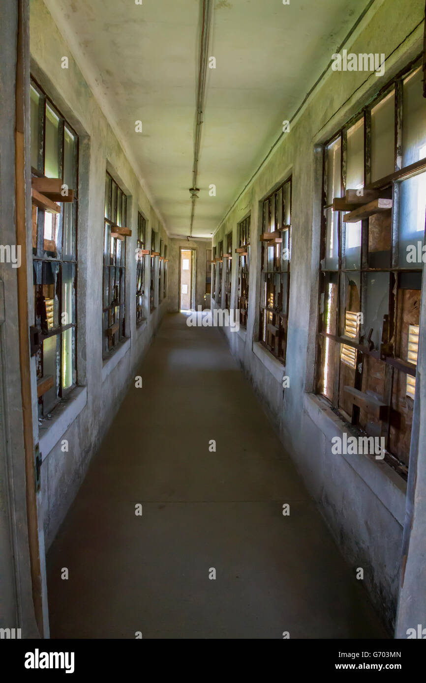 Ellis island hospital building hi-res stock photography and images - Alamy
