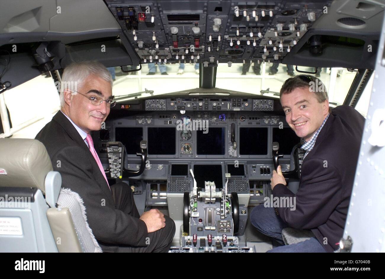 Ryanair Cockpit High Resolution Stock Photography and Images - Alamy