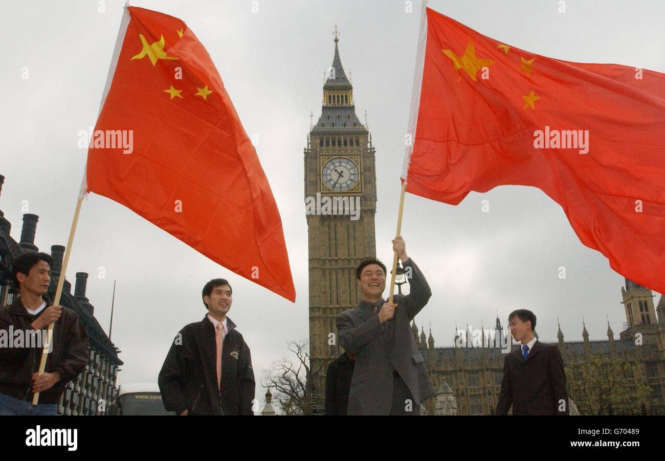 Chinese british flags adorned surroundings hi-res stock photography and ...