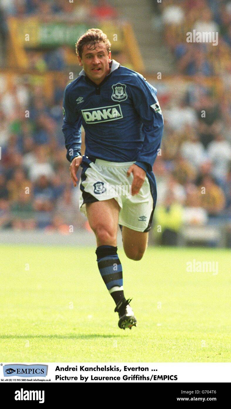 Everton picture by laurence griffiths empics hi-res stock photography ...