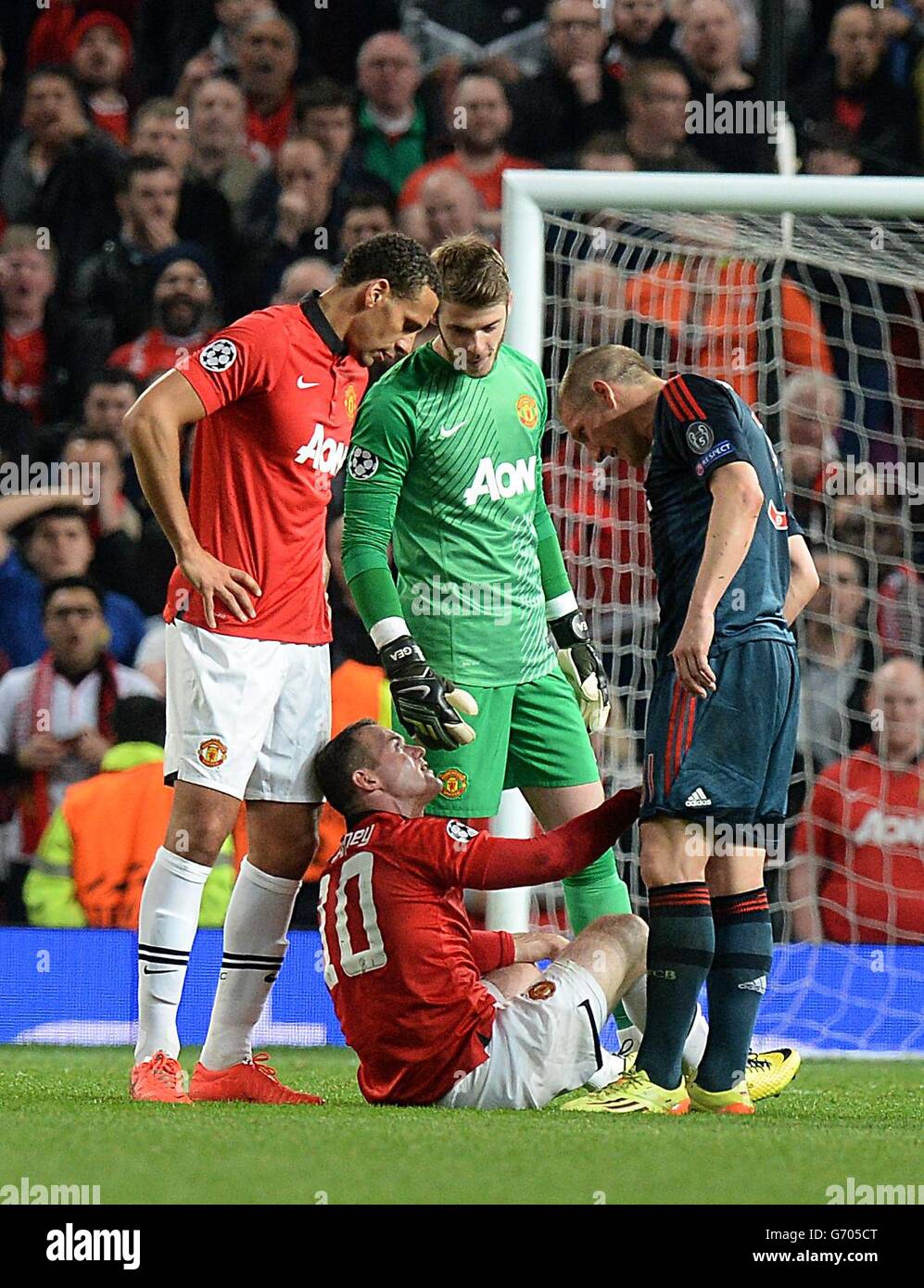 Wayne rooney is sent off hi-res stock photography and images - Alamy