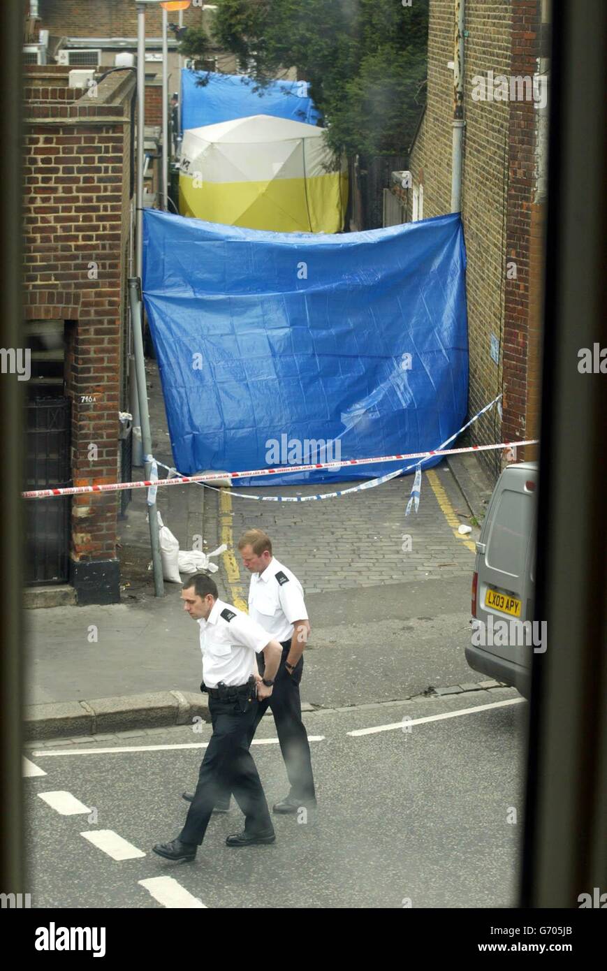 So19 police officer hi-res stock photography and images - Alamy