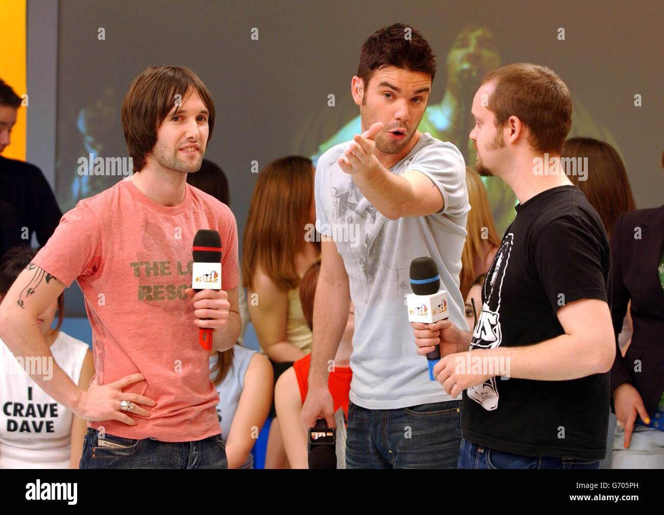 Tim Wheeler (left) and Rick McMurray of rock group Ash with MTV ...