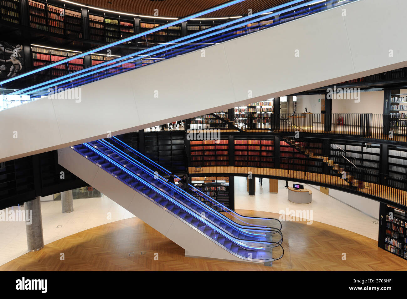 Library of Birmingham - Stock. General view of the Library of ...