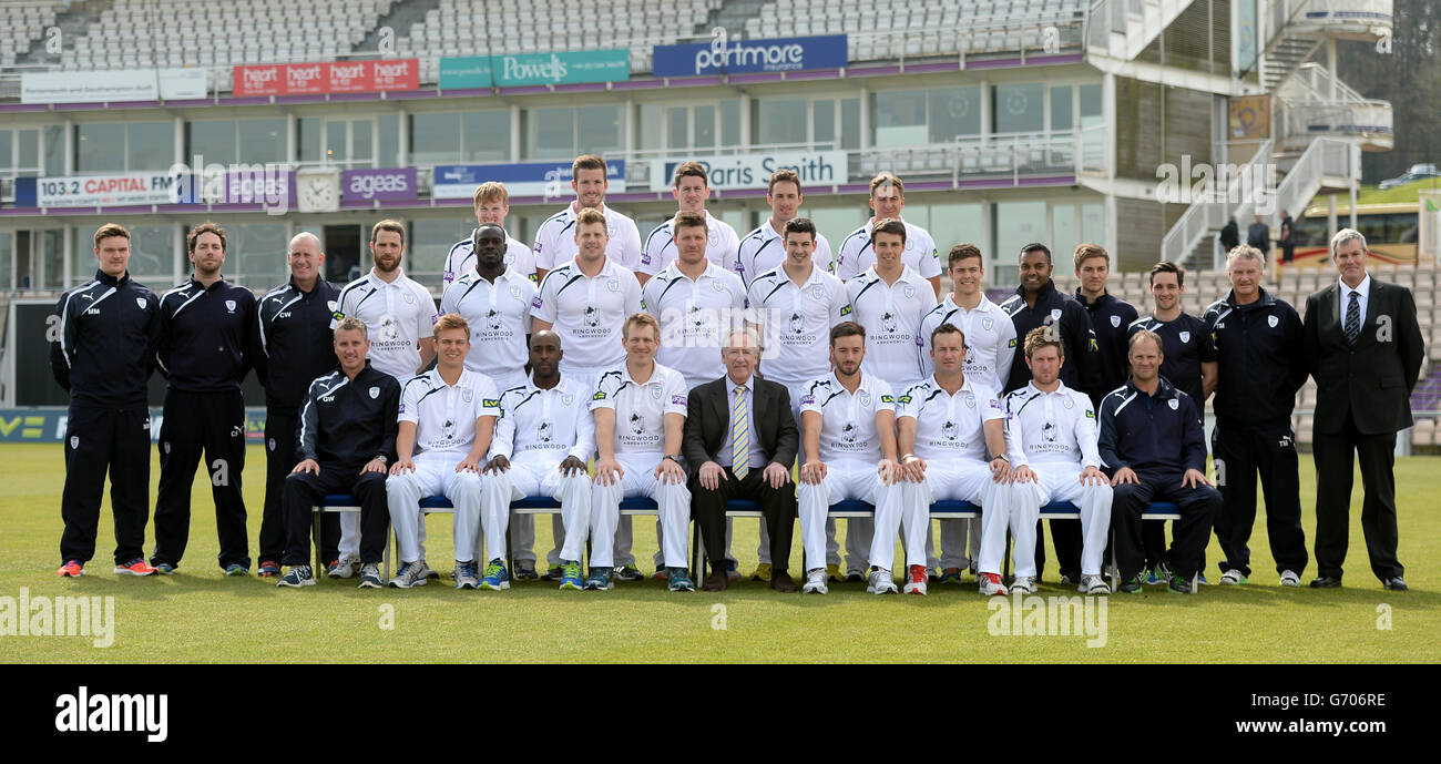 Hampshire county cricket team group hi-res stock photography and images ...