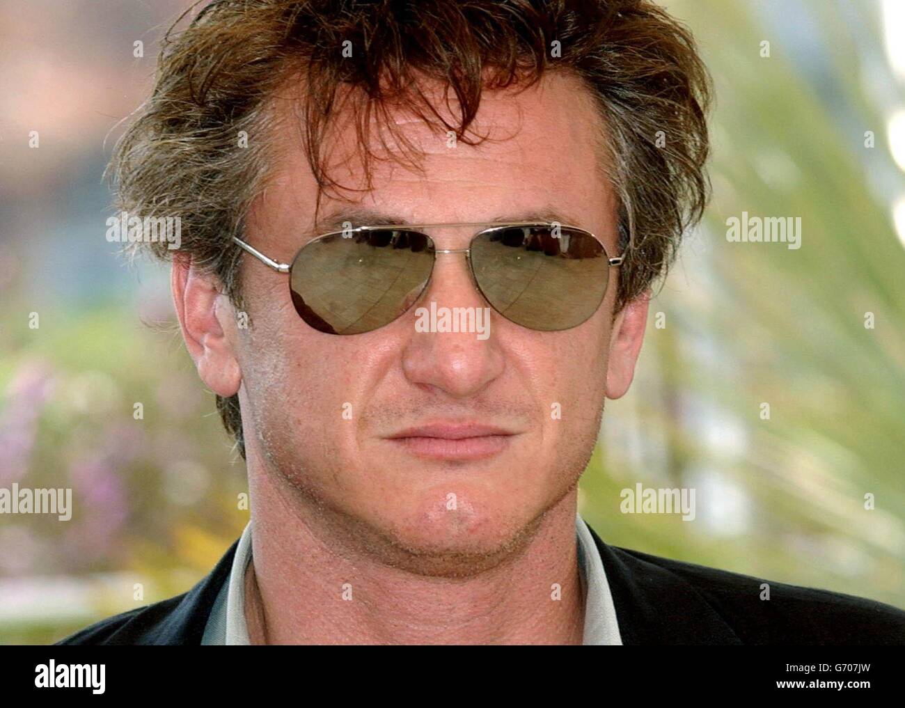 Sean penn assassination richard nixon hi-res stock photography and ...