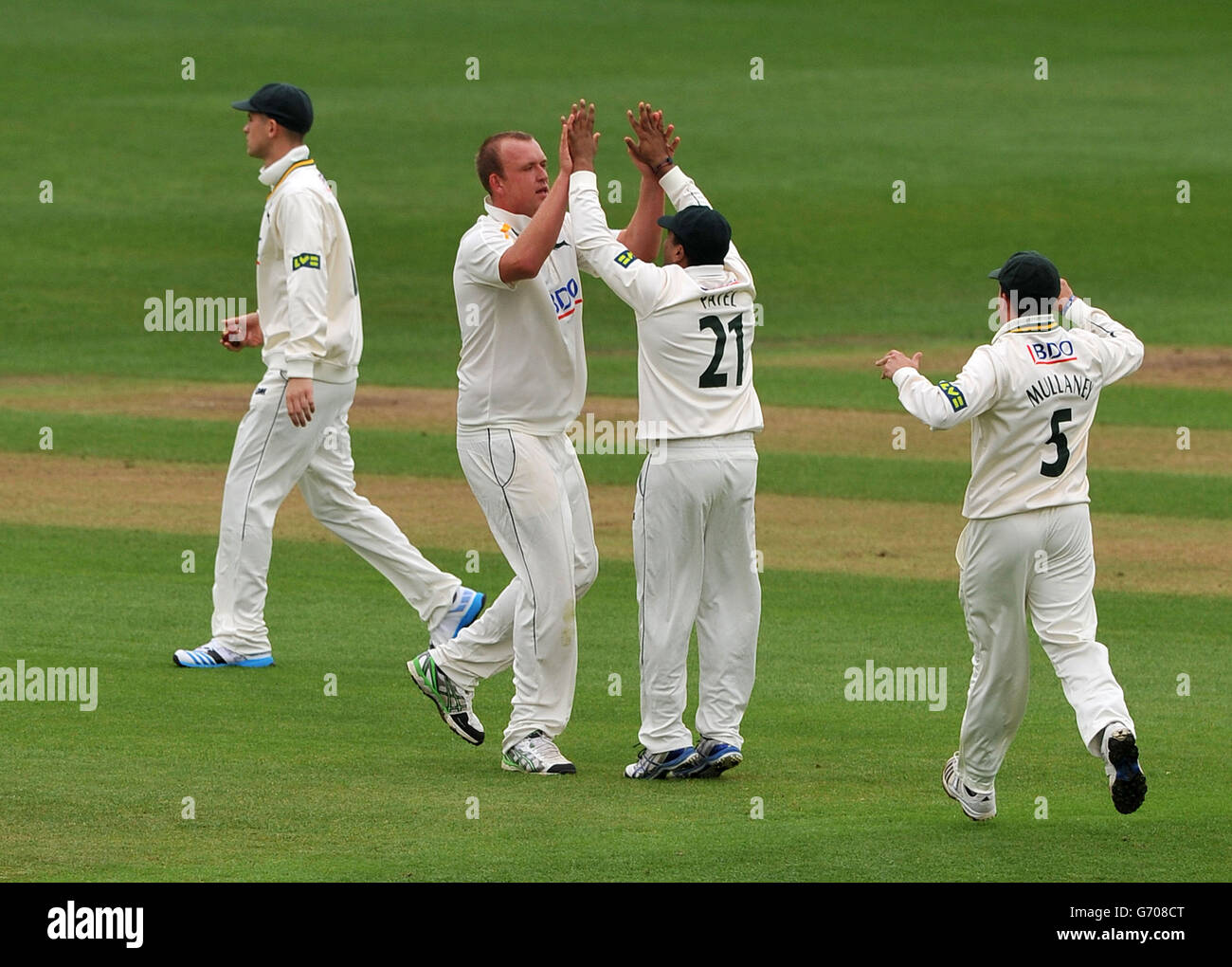 Nottinghamshire's Luke Fletcher (centre left) celebrates taking the ...