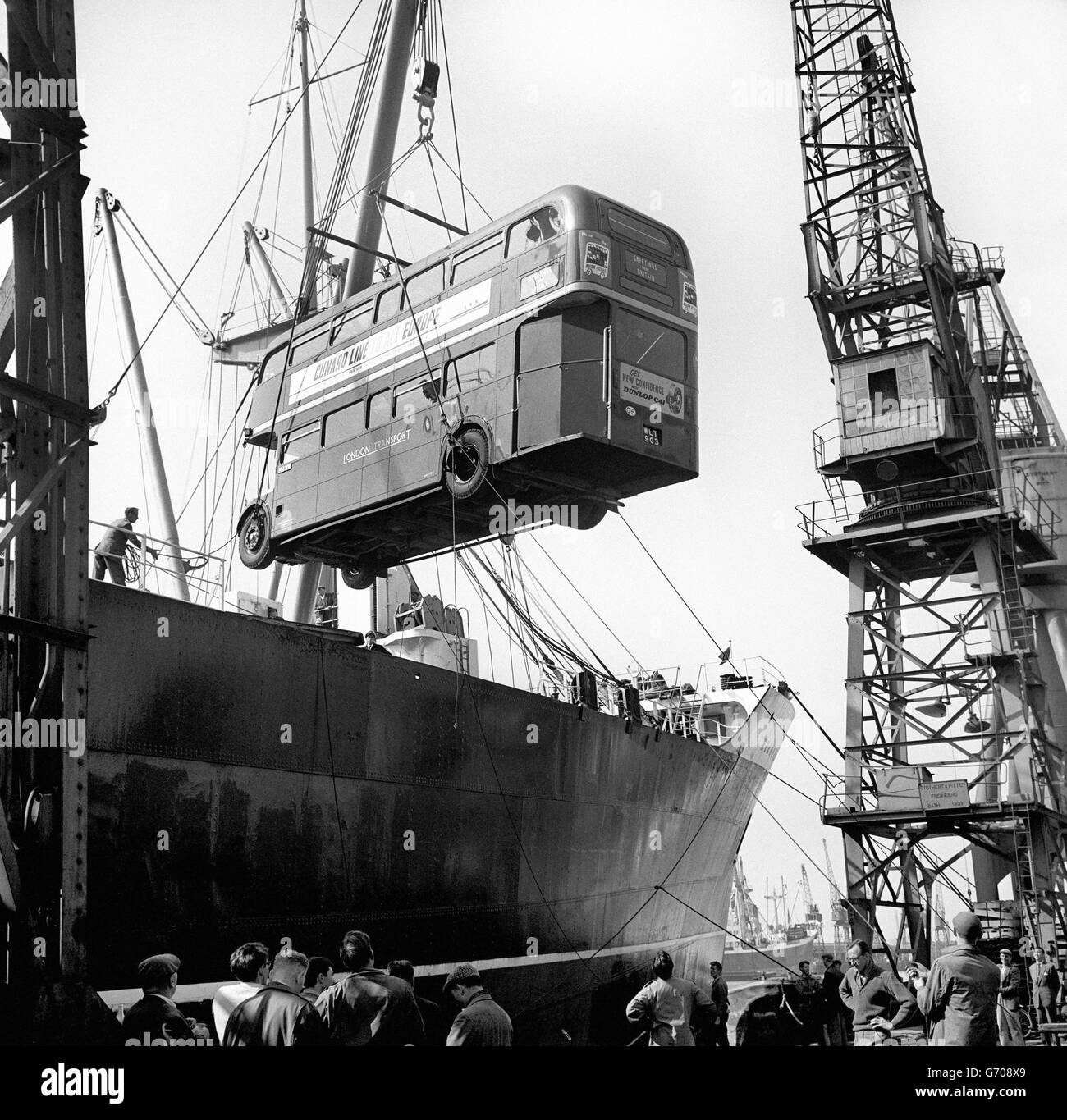 Londons transport Black and White Stock Photos & Images - Alamy