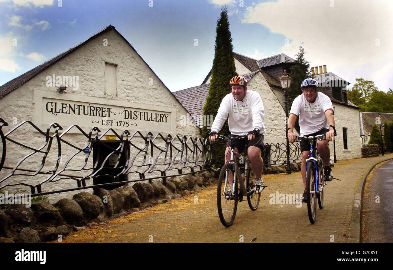 CID officers Grant Wilson (left) and Scott Mackay finish their 1,500 ...