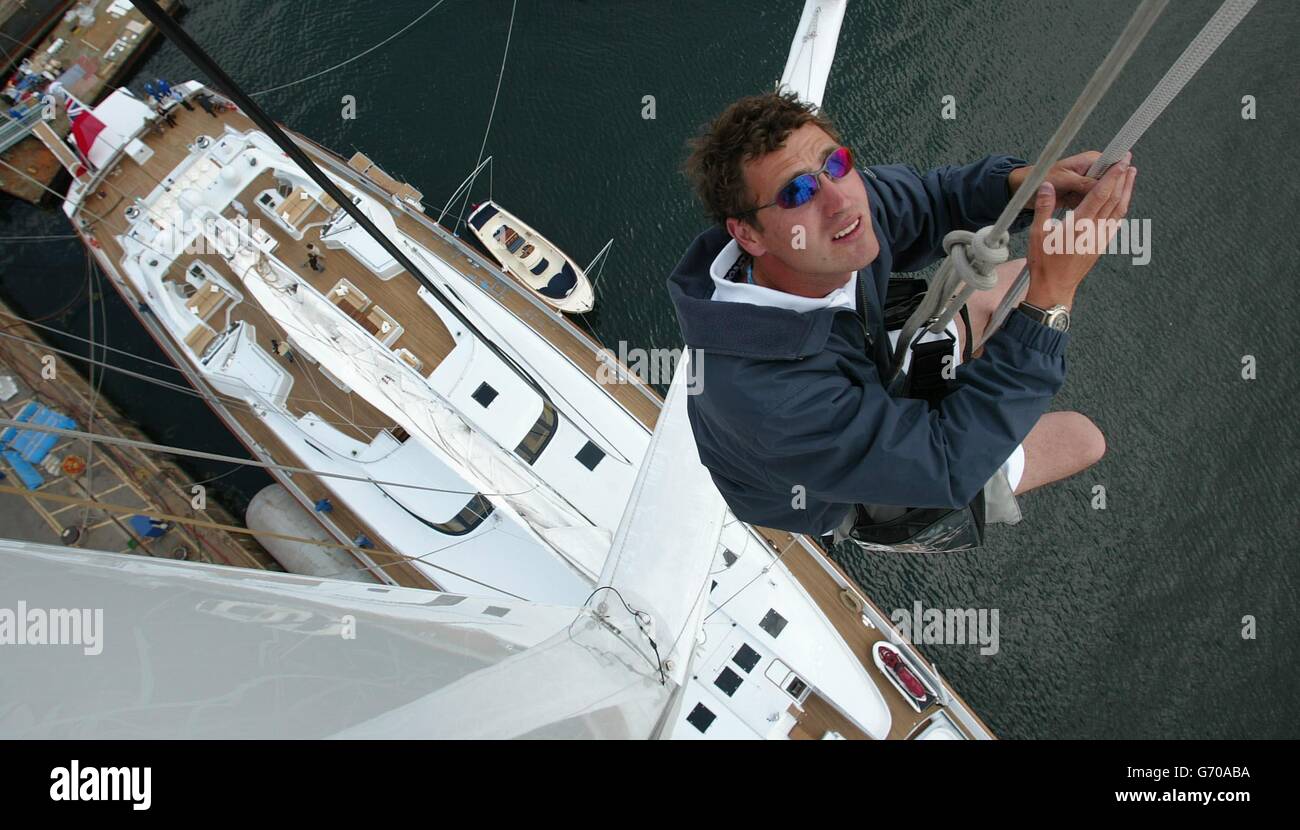 Mirabella v yacht mast hi-res stock photography and images - Alamy