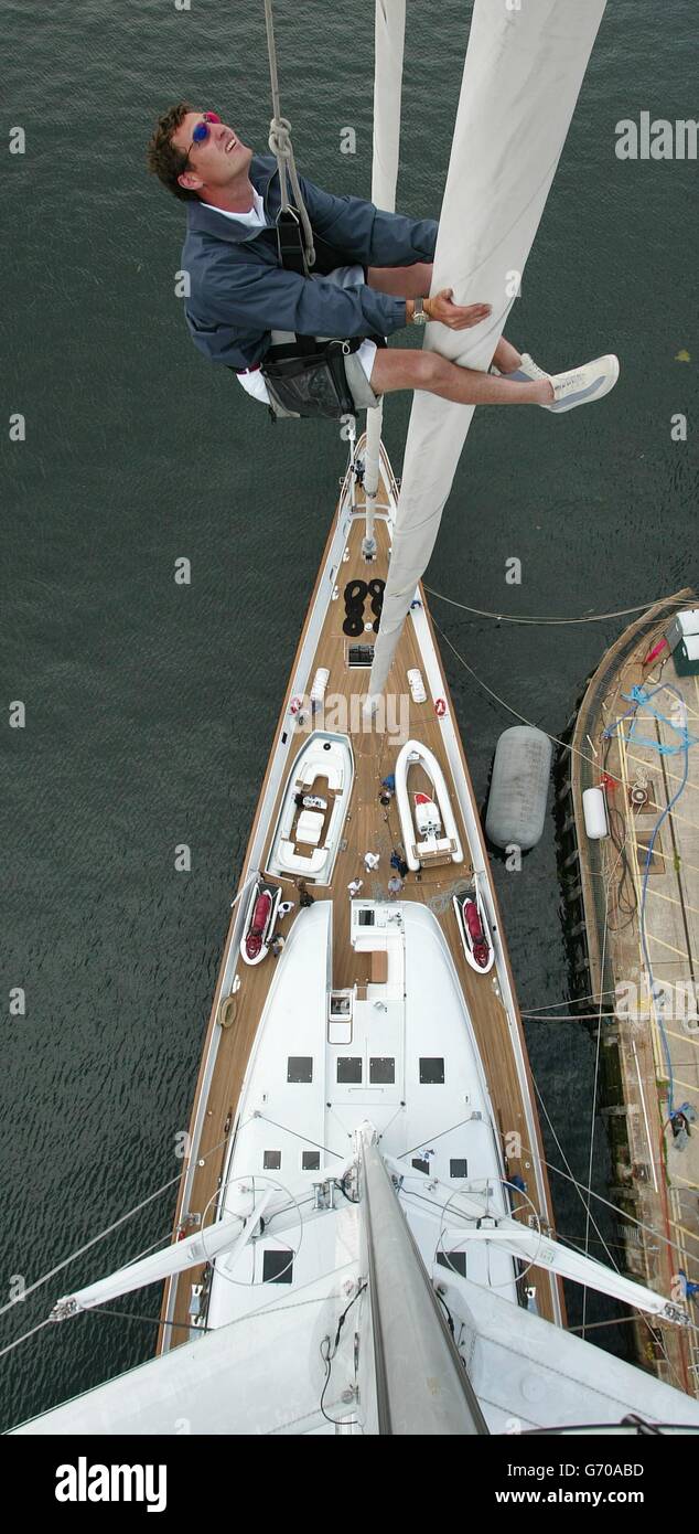 Mirabella v yacht mast hi-res stock photography and images - Alamy