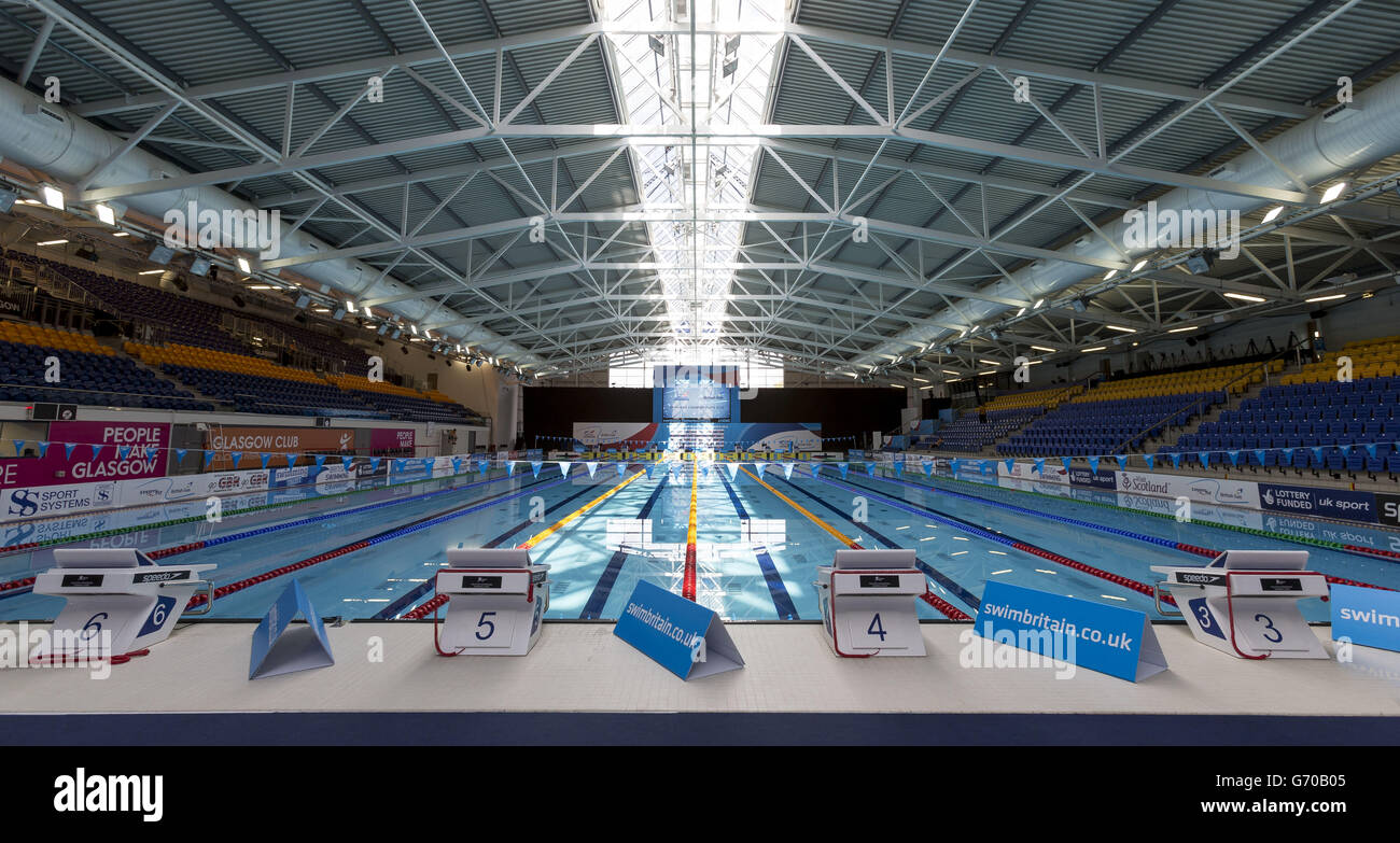 Tollcross international swimming pool hi-res stock photography and ...