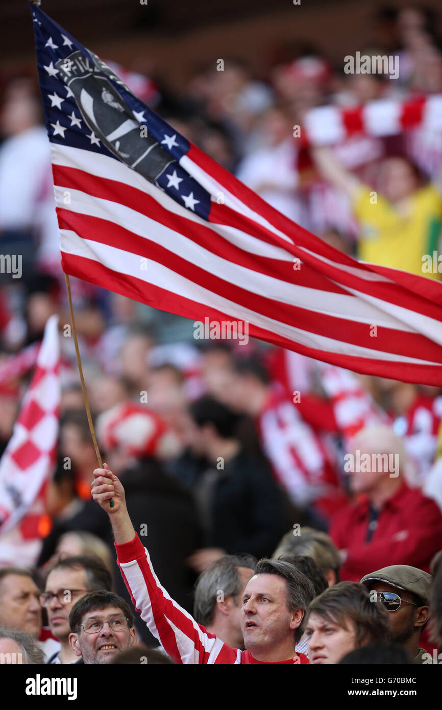 2014 fa cup semi final hi-res stock photography and images - Alamy